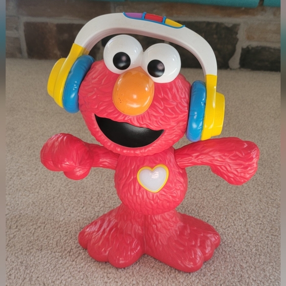 Sesame Street | Toys | Sesame Street Lets Dance Elmo 2inch Elmo Toy ...